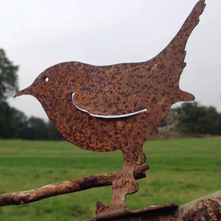 Lovely Rusty Metal Wren | Rusty Gardens Gifts